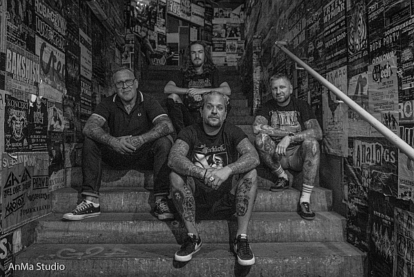 The Analogs wydało urodzinowy album „Życie To Jest Gra” – M MAG